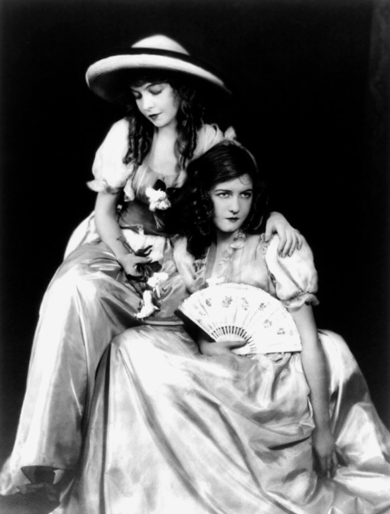The Gish Sisters – an album – Once upon a screen…