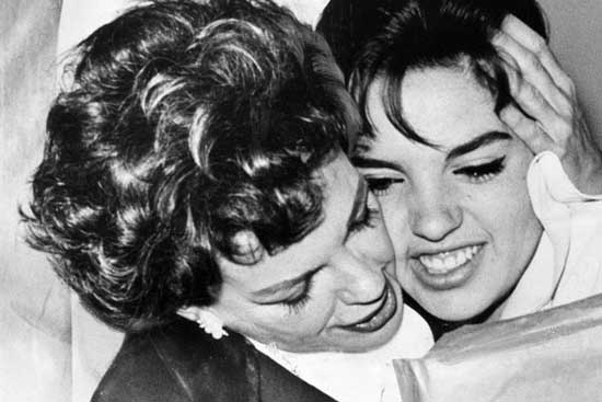 judy-garland-liza-minnelli_thelavalizard – Once upon a screen…