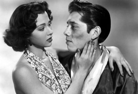 THE RING (1952): A Boxing Movie Ahead of Its Time – Once upon a screen…